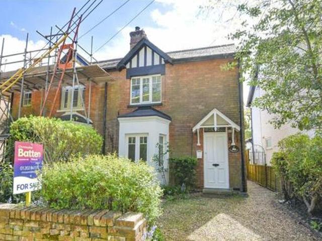3 Bedroom Semi detached House For Sale In Wimborne, Dorset
