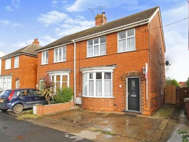 3 Bedroom Semi detached House For Sale In Winterton