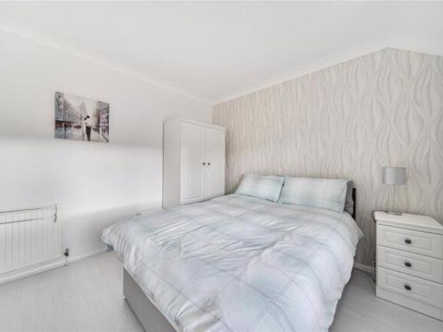 3 bedroom semi detached house for sale in Winton Road, Reading, RG2