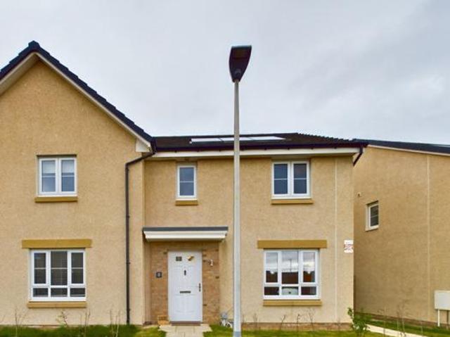 3 Bedroom Semi detached House For Sale In Winchburgh