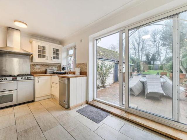3 bedroom semi detached house for sale in Winchester Road, Basingstoke RG21 8YP, RG21