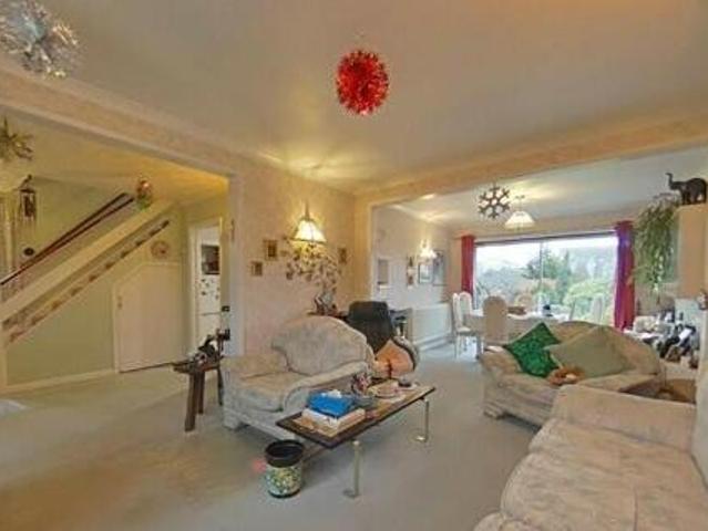 3 Bedroom Semi detached House For Sale In Windsor, Berkshire