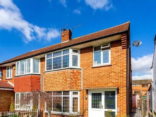 3 Bedroom Semi detached House For Sale In Windsor, Berkshire
