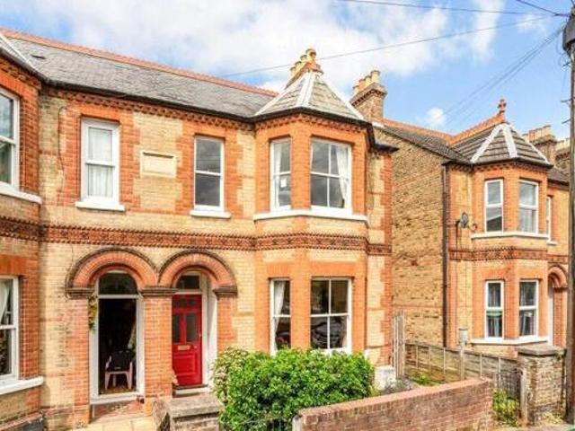 3 Bedroom Semi detached House For Sale In Windsor, Berkshire