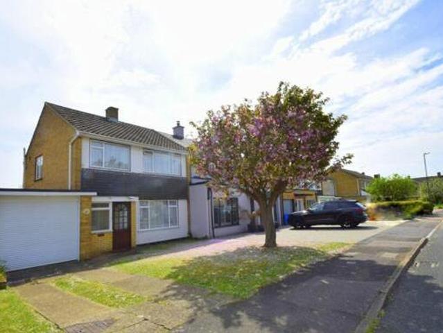 3 Bedroom Semi detached House For Sale In Windsor, Berkshire