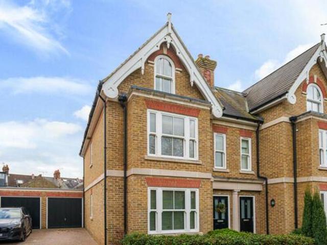 3 Bedroom Semi detached House For Sale In Windsor