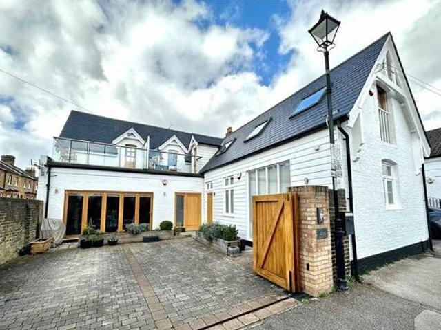 3 Bedroom Semi detached House For Sale In Windsor