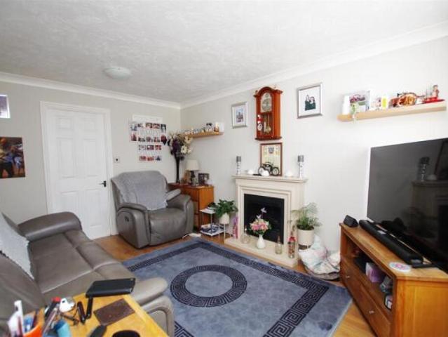 3 bedroom semi detached house for sale in Winlaw Close, Shaw, SN5