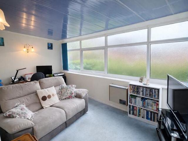 3 bedroom semi detached house for sale in Winnipeg Place, Leeds, LS7