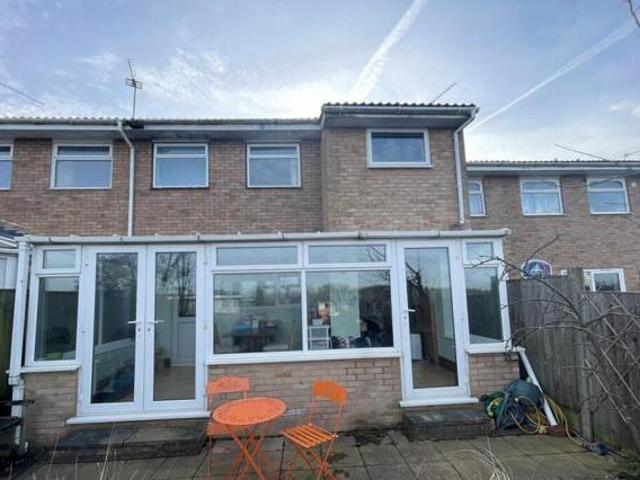 3 Bedroom Semi detached House For Sale In Winshill, Burton on trent