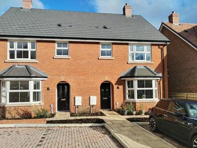 3 Bedroom Semi detached House For Sale In Winslow