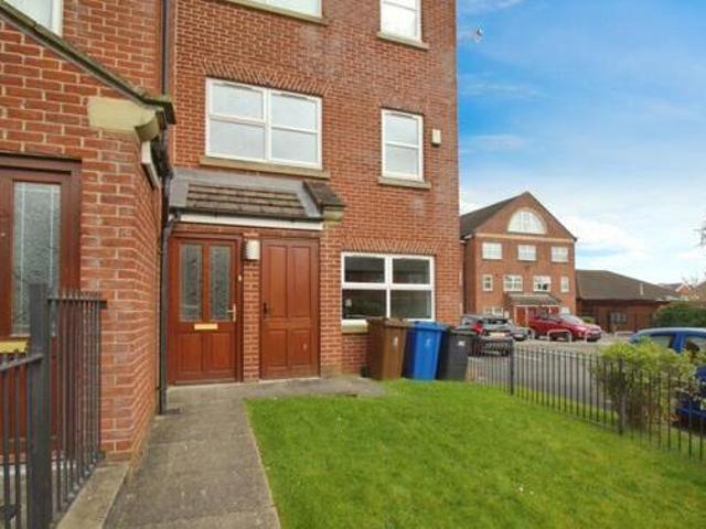 3 Bedroom Semi detached House For Sale In Wigan, Greater Manchester