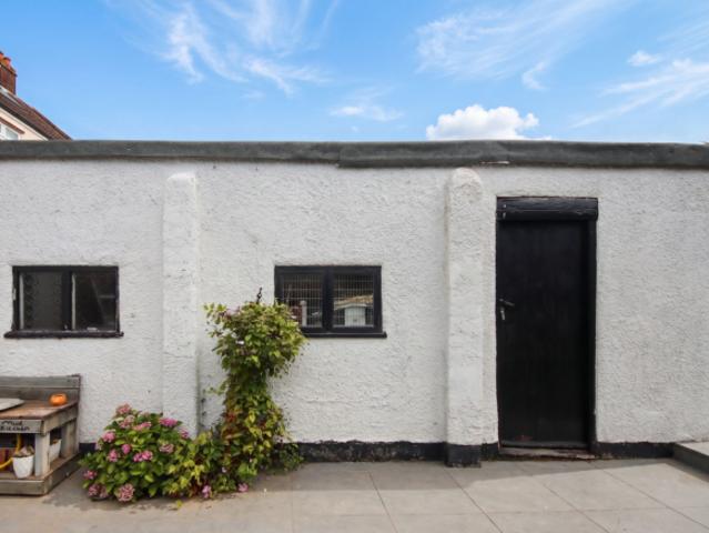 3 bedroom semi detached house for sale in Wilcot Avenue, Watford, WD19