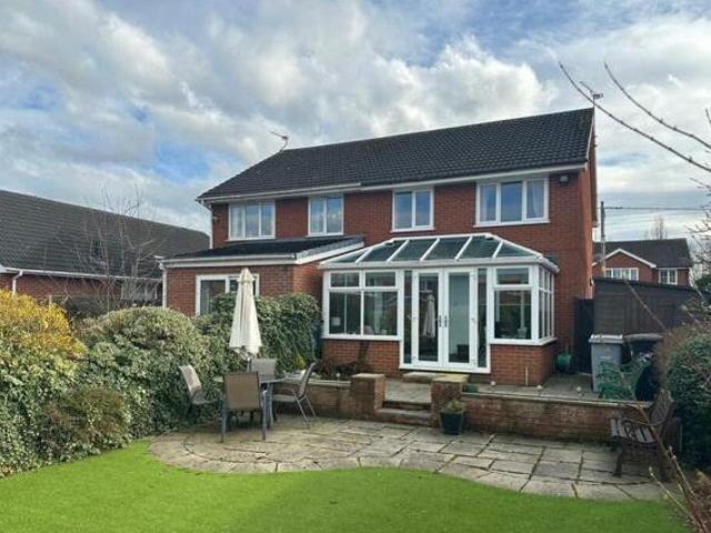 3 Bedroom Semi detached House For Sale In Willaston, Nantwich