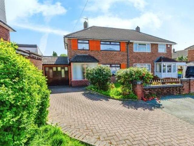 3 Bedroom Semi detached House For Sale In Willenhall, West Midlands