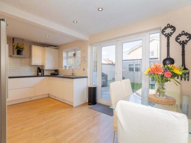 3 bedroom semi detached house for sale in Willoughby Road, Langley, SL3