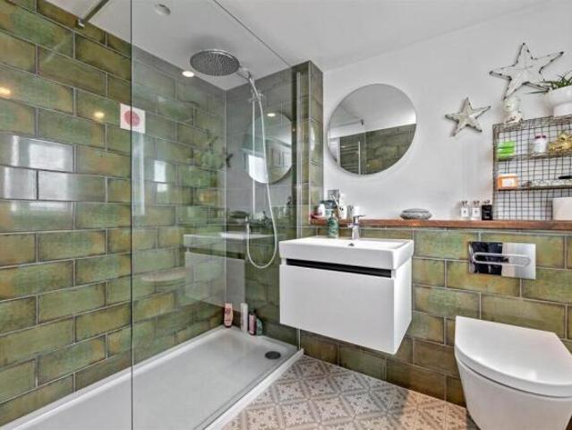 3 bedroom semi detached house for sale in Willow Crescent, St. Albans, AL1