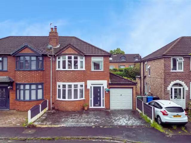 3 bedroom semi detached house for sale in Witley Drive, Sale.