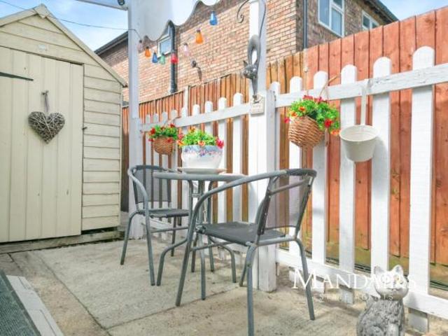 3 bedroom end of terrace house for sale in Wootton Avenue, Fletton, Peterborough, PE2