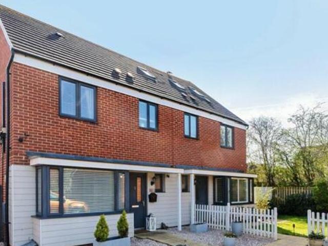 3 Bedroom Semi detached House For Sale In Wootton
