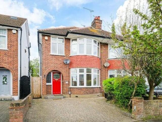 3 Bedroom Semi detached House For Sale In Woodford Green, Essex