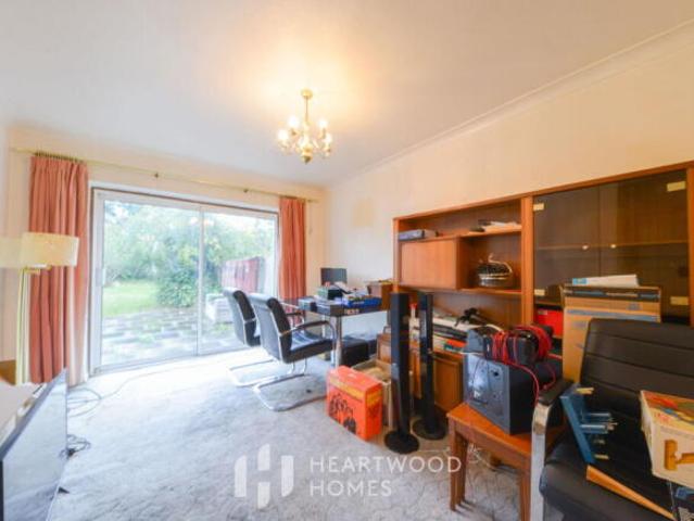 3 bedroom semi detached house for sale in Woodfield Way, St. Albans, AL4 9RX, AL4