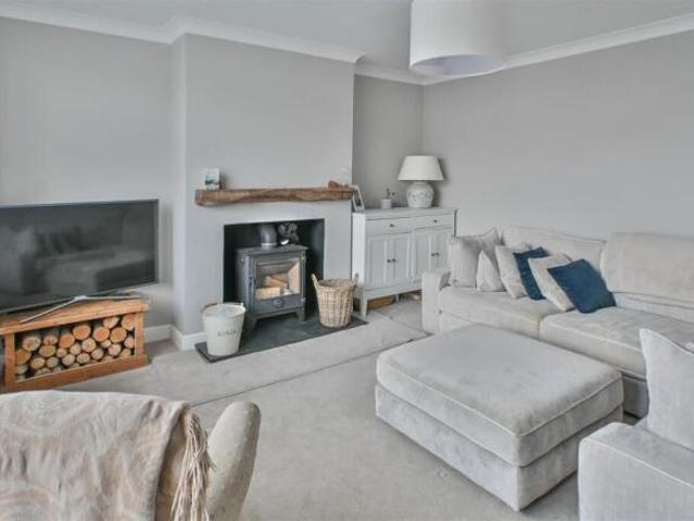 3 bedroom semi detached house for sale in Woodland Avenue, Hutton, Brentwood, CM13
