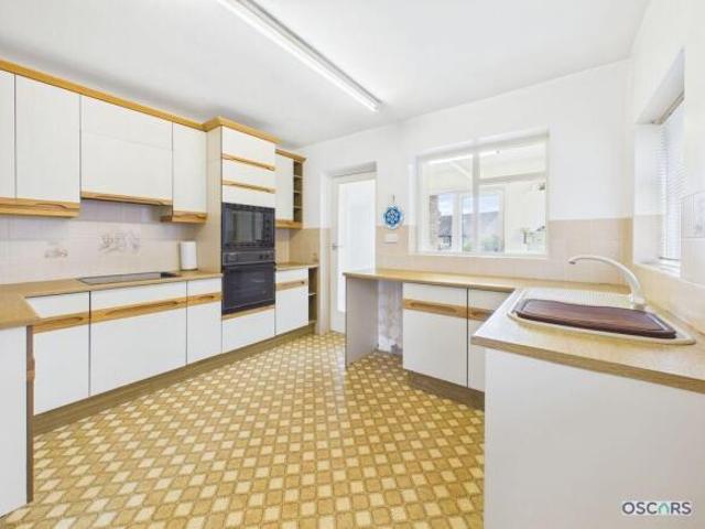 3 bedroom semi detached house for sale in Woodland Drive, Anlaby, HU10