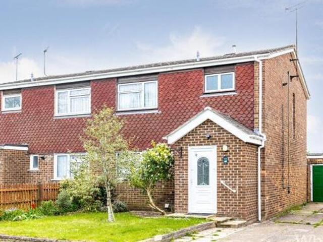3 Bedroom Semi detached House For Sale In Woodley, Reading