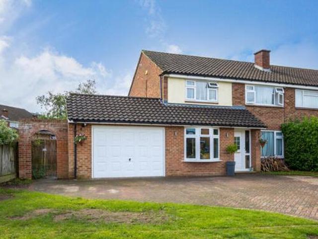 3 Bedroom Semi detached House For Sale In Woodley, Reading