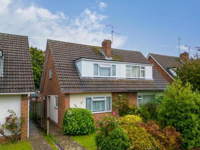 3 Bedroom Semi detached House For Sale In Woodley, Reading