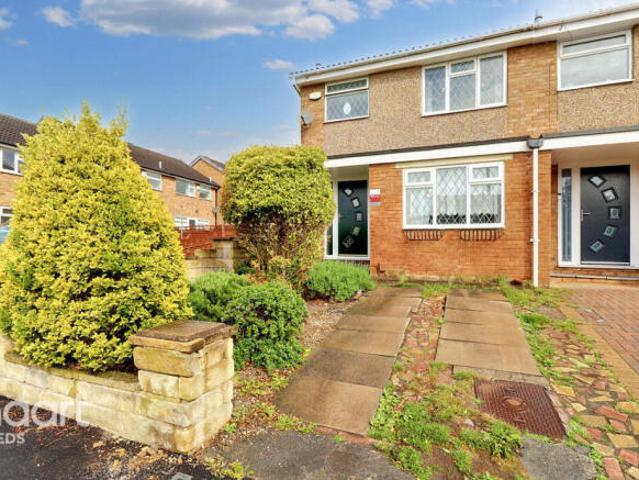 3 bedroom semi detached house for sale in Woodlea Grove, LEEDS, LS19