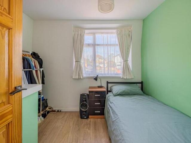 3 bedroom semi detached house for sale in Woodleigh Gardens, Bristol, BS14