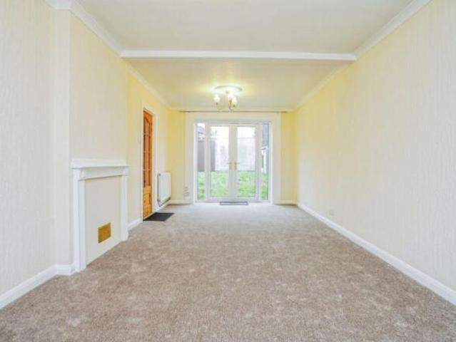 3 bedroom semi detached house for sale in Woodnook Drive, Cookridge, Leeds, LS16