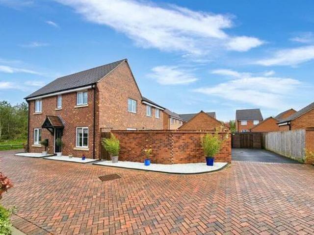 3 Bedroom Semi detached House For Sale In Woodville