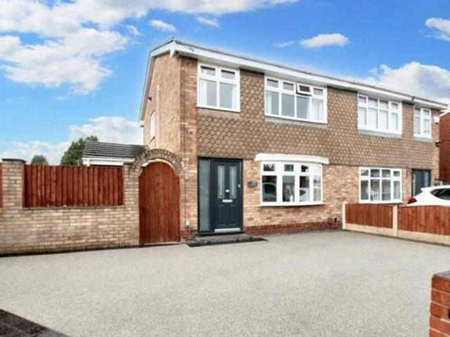 3 Bedroom Semi detached House For Sale In Woolston