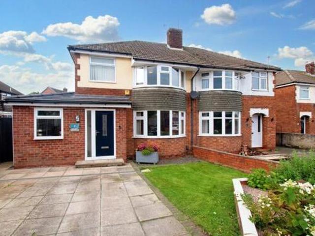 3 Bedroom Semi detached House For Sale In Woolston, Warrington