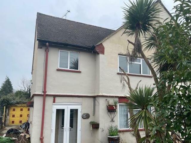 3 Bedroom Semi detached House For Sale In Woking