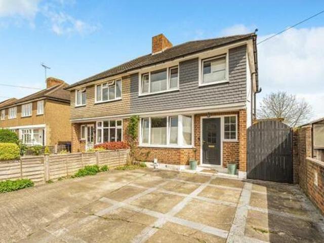 3 Bedroom Semi detached House For Sale In Woking