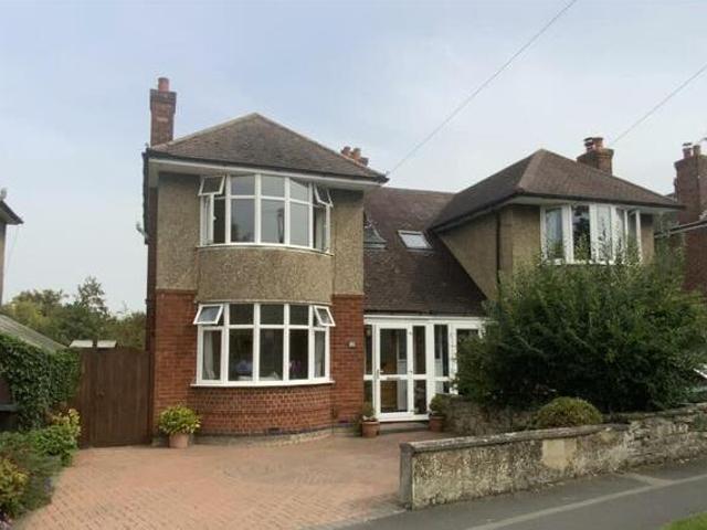 3 Bedroom Semi detached House For Sale In Wolverton