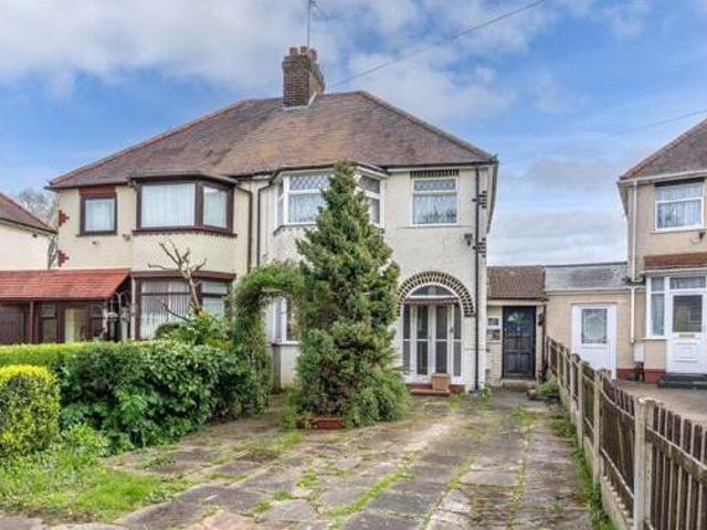 3 Bedroom Semi detached House For Sale In Wolverhampton, West Midlands