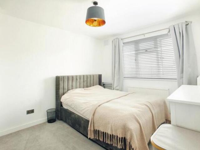 3 bedroom semi detached house for sale in Wolfe Close, Winchester, SO22