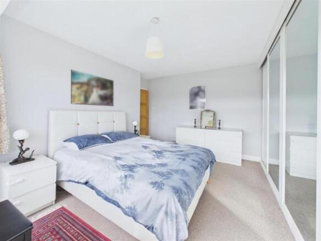 3 bedroom semi detached house for sale in Wollaton Road, Sheffield, S17