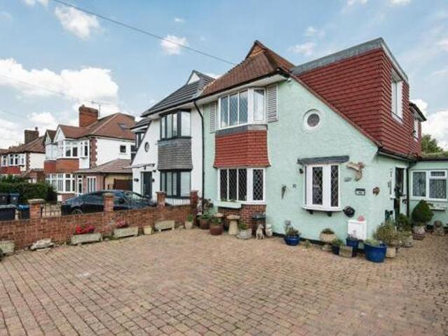 3 Bedroom Semi detached House For Sale In Worcester Park