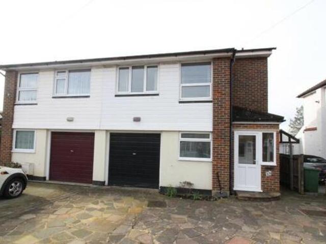 3 Bedroom Semi detached House For Sale In Worcester Park, Surrey