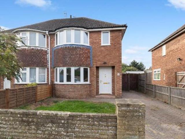 3 Bedroom Semi detached House For Sale In Worcester, Worcestershire