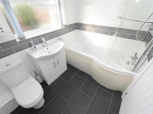 3 bedroom semi detached house for sale in Wrose Mount, Wrose, Shipley, BD18