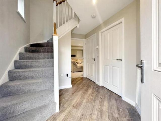 3 bedroom semi detached house for sale in Wright Close, Whetstone. LE8