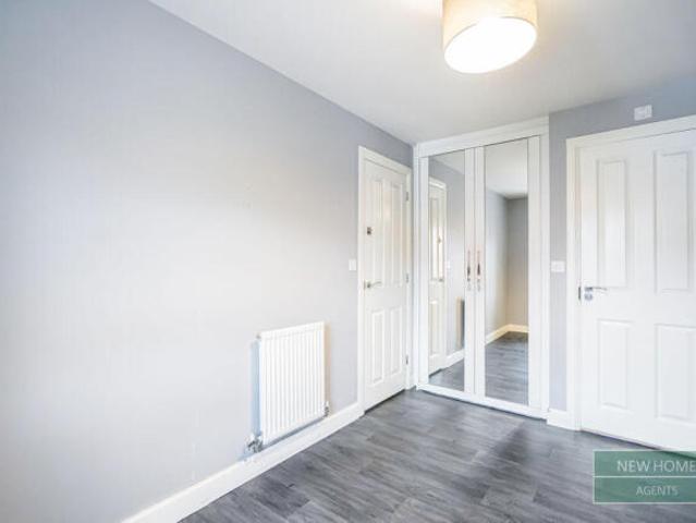 3 bedroom semi detached house for sale in Yarborough Drive, Doncaster, DN2 4EG, DN2