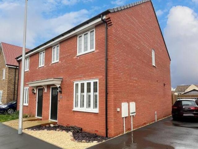 3 Bedroom Semi detached House For Sale In Yatton, North Somerset